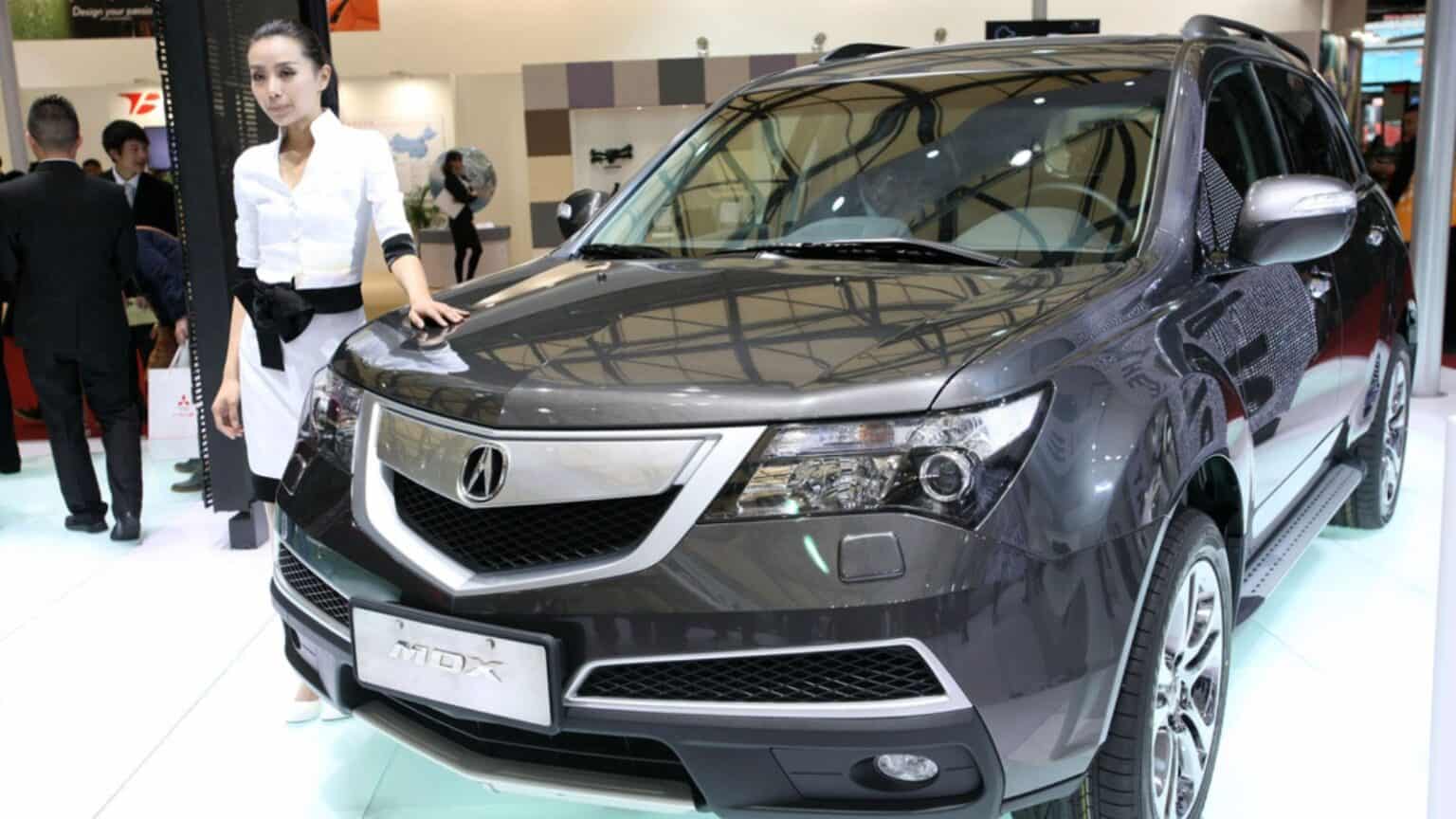 14 Chic Mom Cars for Growing Families That Aren't a Minivan - Mom Life