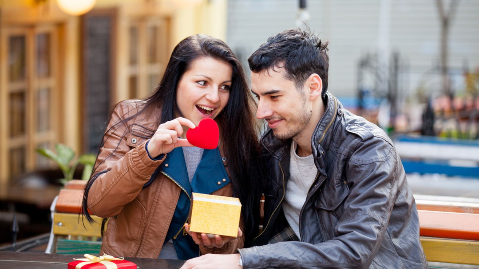 18 Super Fun Budget-Friendly Date Night Ideas - Mom Life