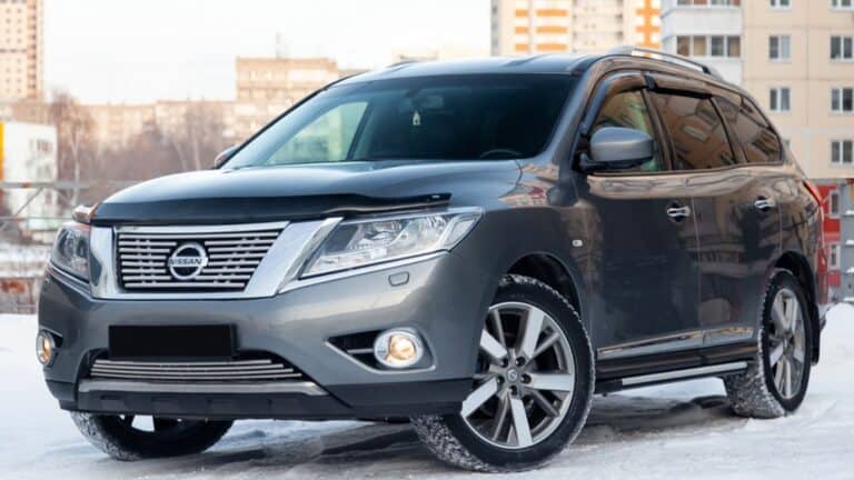 14 Chic Mom Cars for Growing Families That Aren't a Minivan - Mom Life