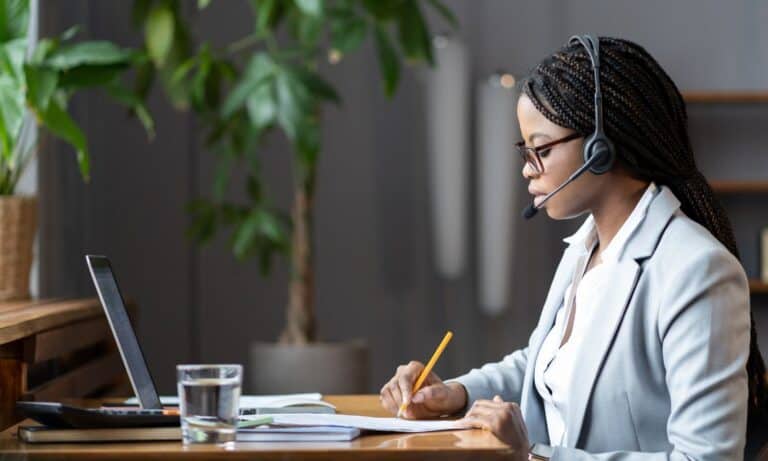The Ultimate Guide to Flexible Work: How to Become a Virtual Assistant ...